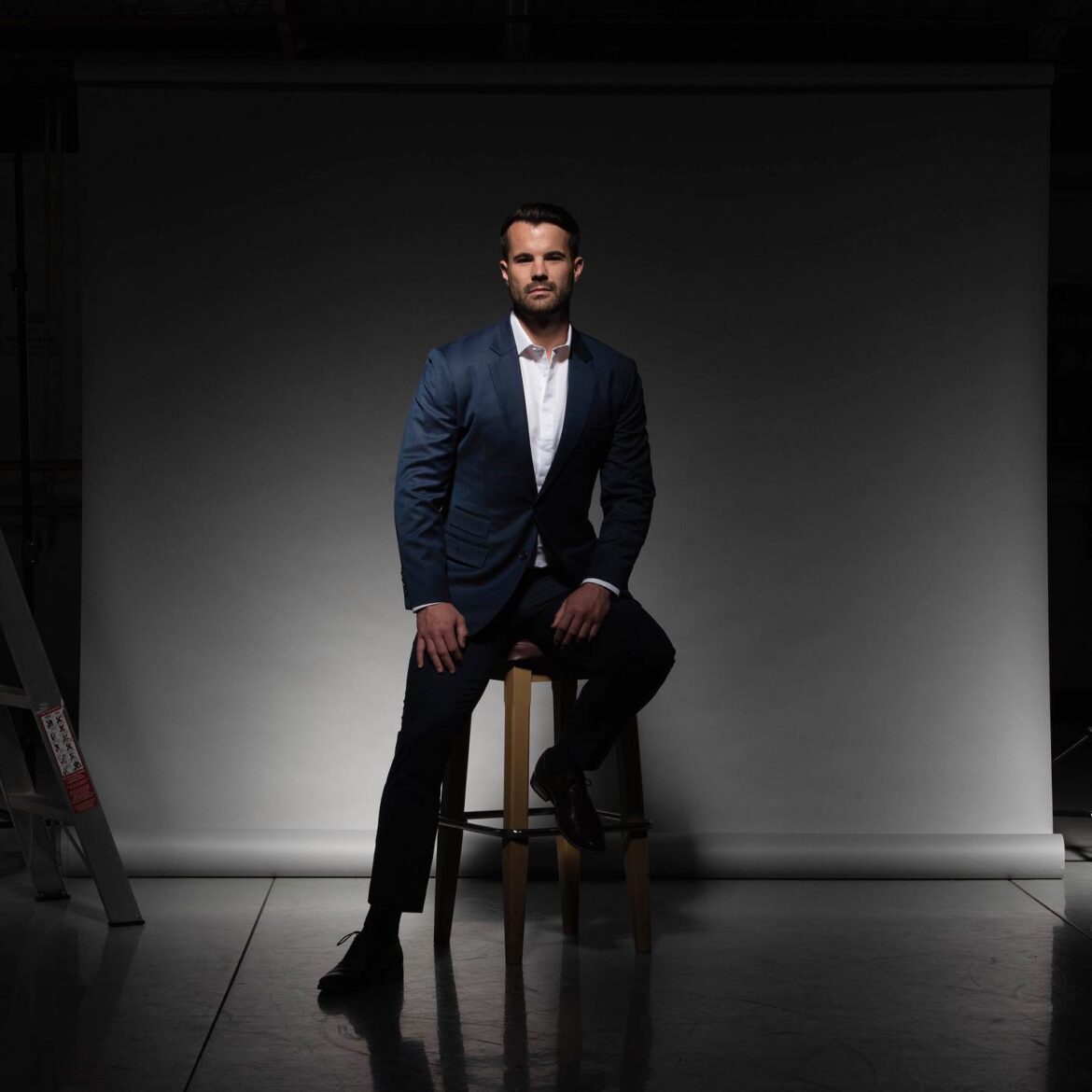 Brief Distraction featuring Simon Dunn – Underwear News Briefs