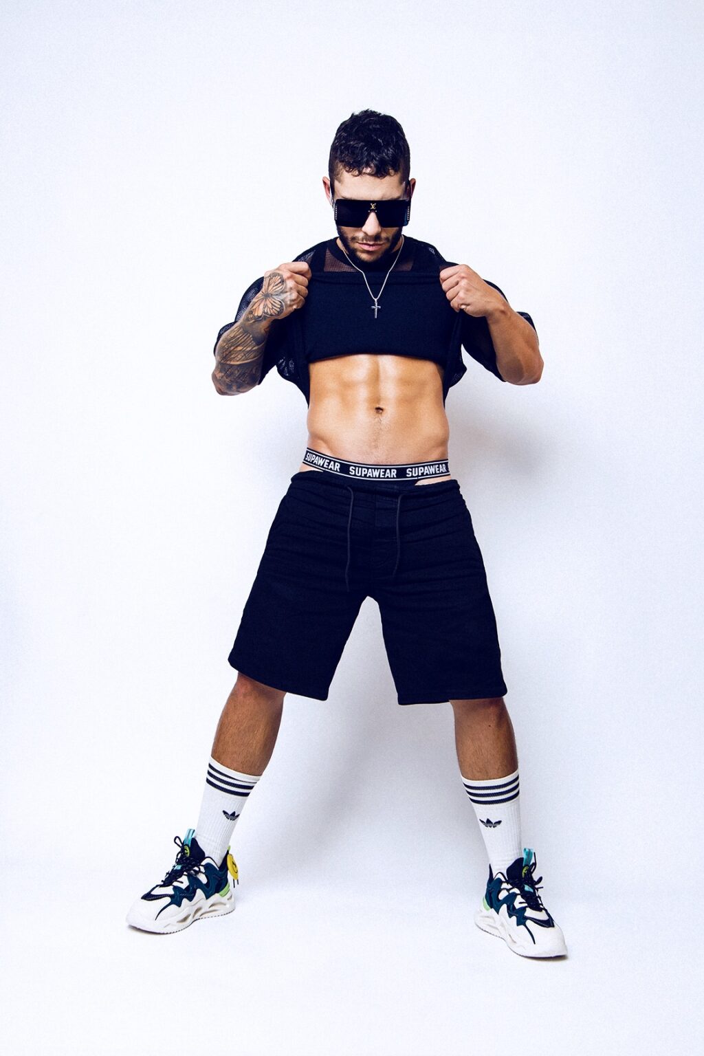 Adrian C. Martin Shoots Ian – Underwear News Briefs